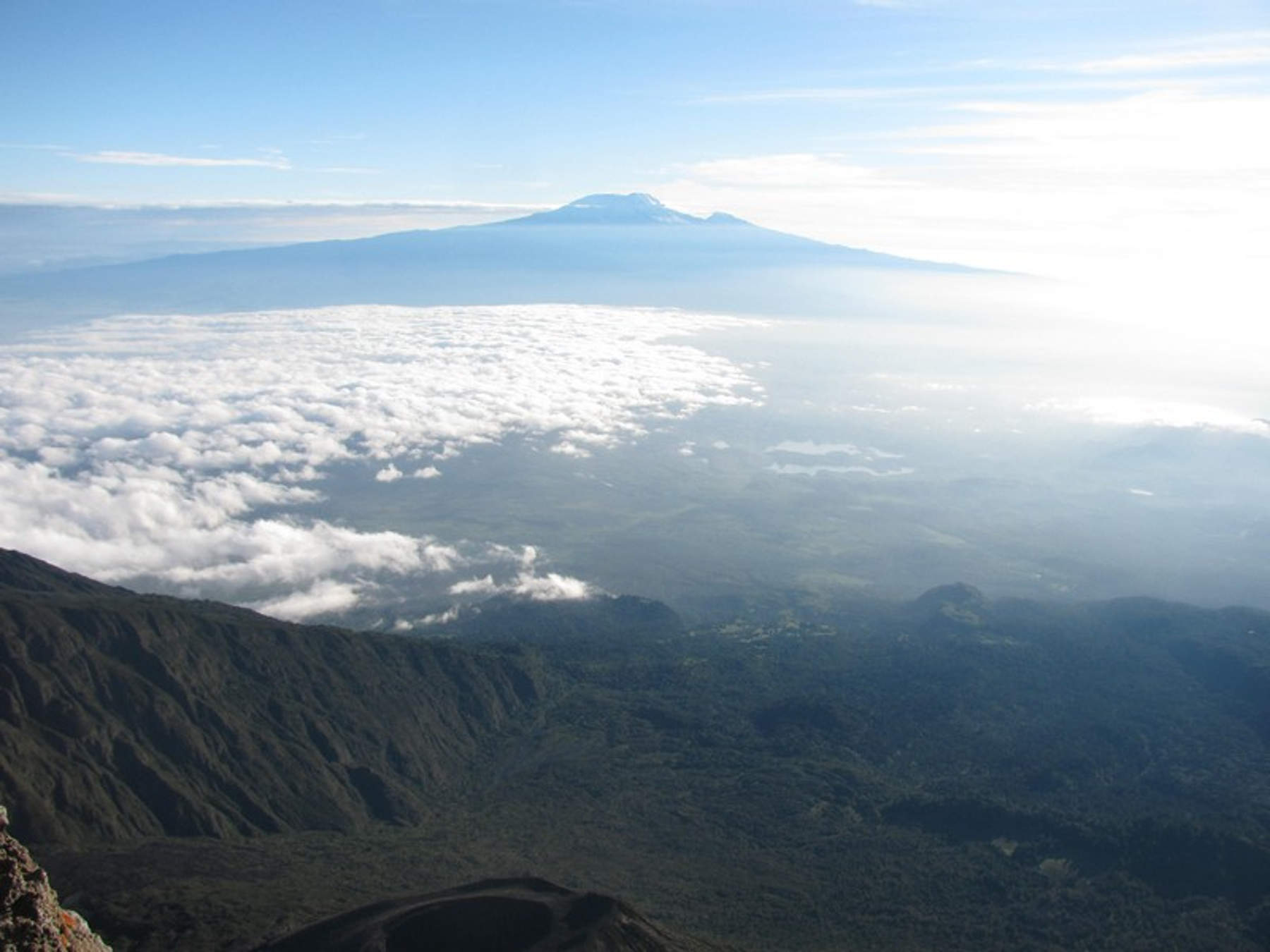 6-tägige Berg-Besteigung des Mount Meru in Tansania.